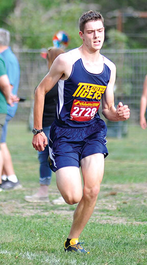 Brothers Carter, Cole Upper excelling at cross country, soccer for ...